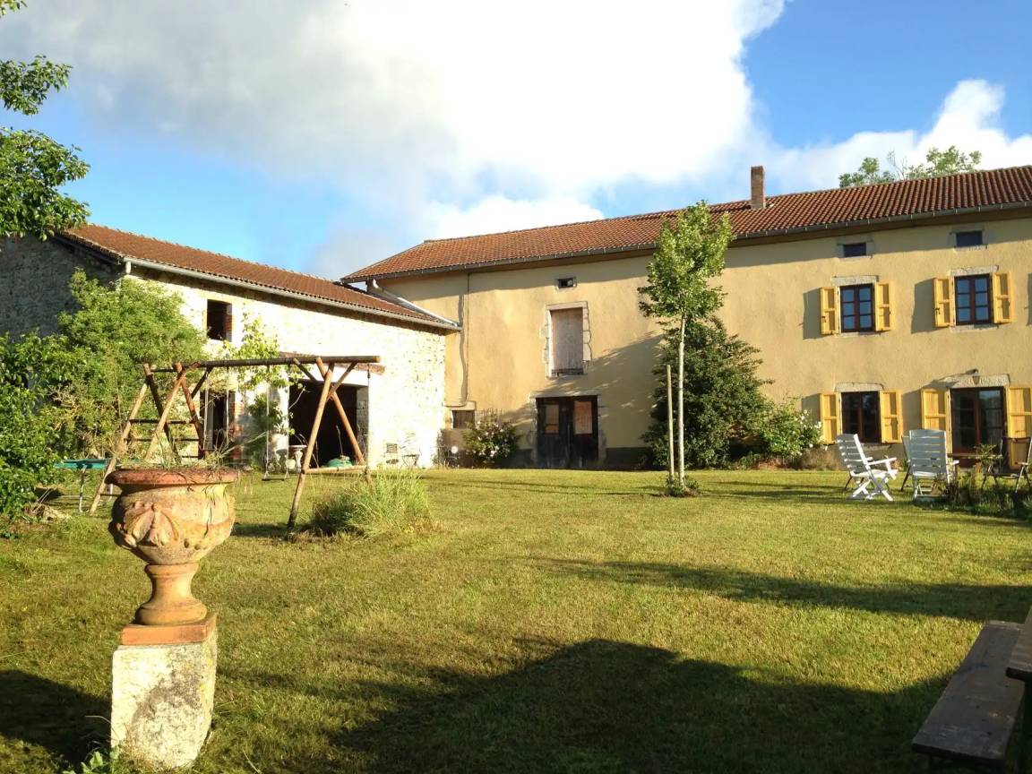 200 M² House ∙ 5 Bedrooms ∙ 9 Guests - La Chaise-Dieu