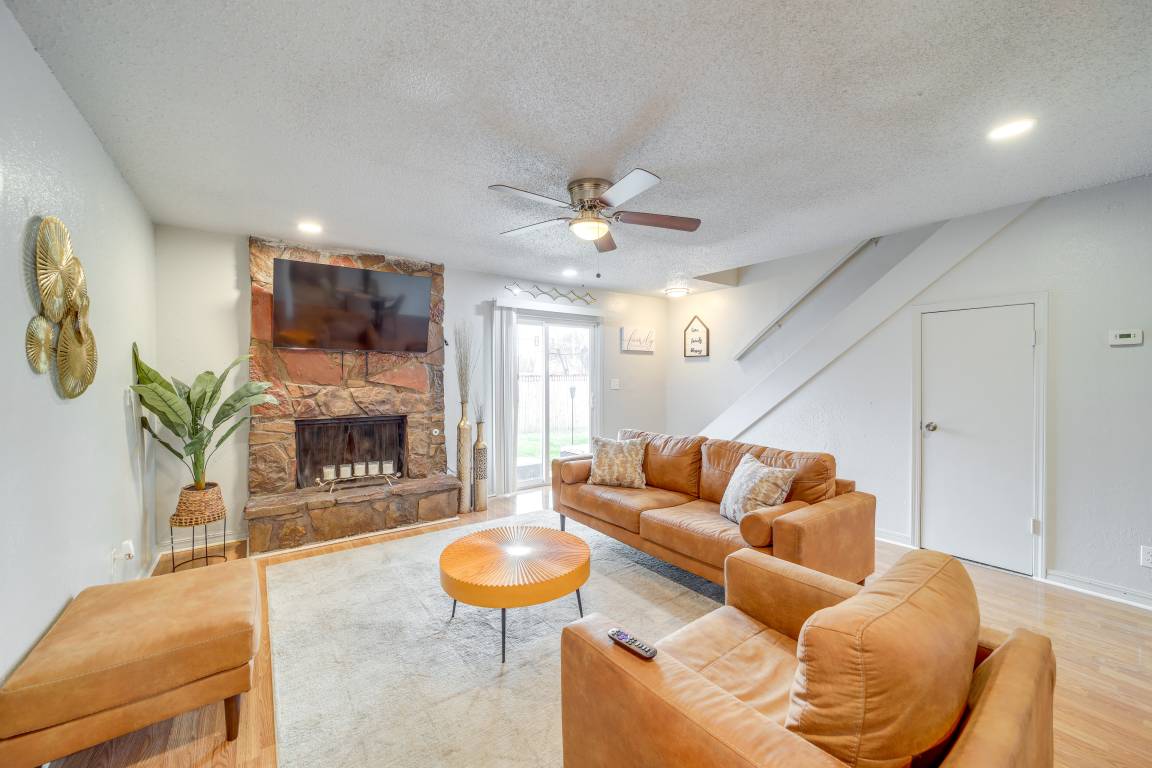 121 M² Apartment ∙ 2 Bedrooms ∙ 8 Guests - Tulsa, OK