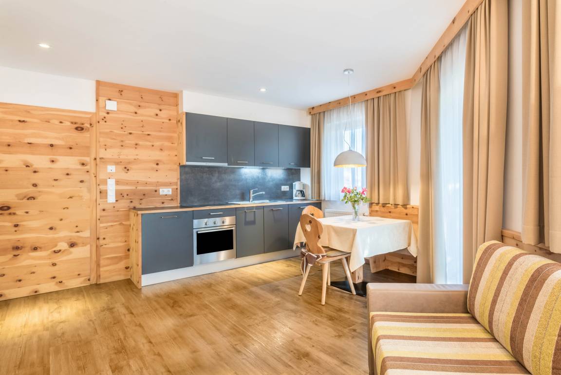 48 M² Ferienwohnung ∙ 1 Schlafzimmer ∙ 4 Gäste - Feldthurns