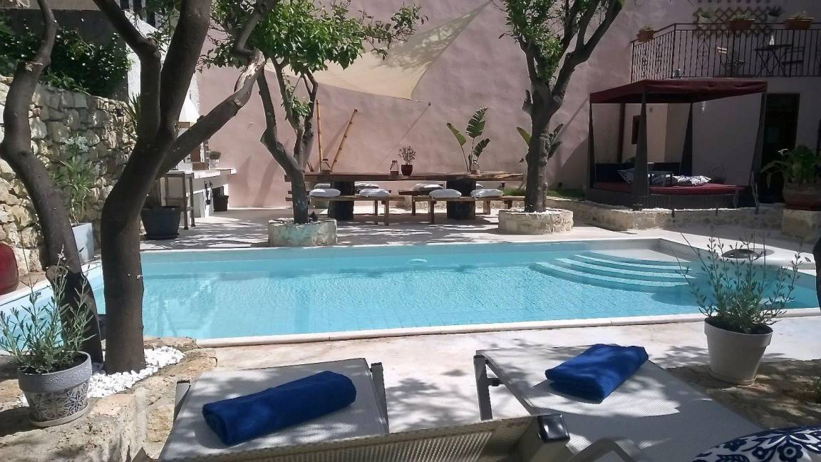 180 M² House ∙ 3 Bedrooms ∙ 8 Guests - Ретимно