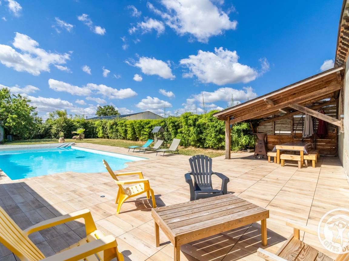 145 M² Cottage ∙ 3 Chambres ∙ 6 Personnes - Segré