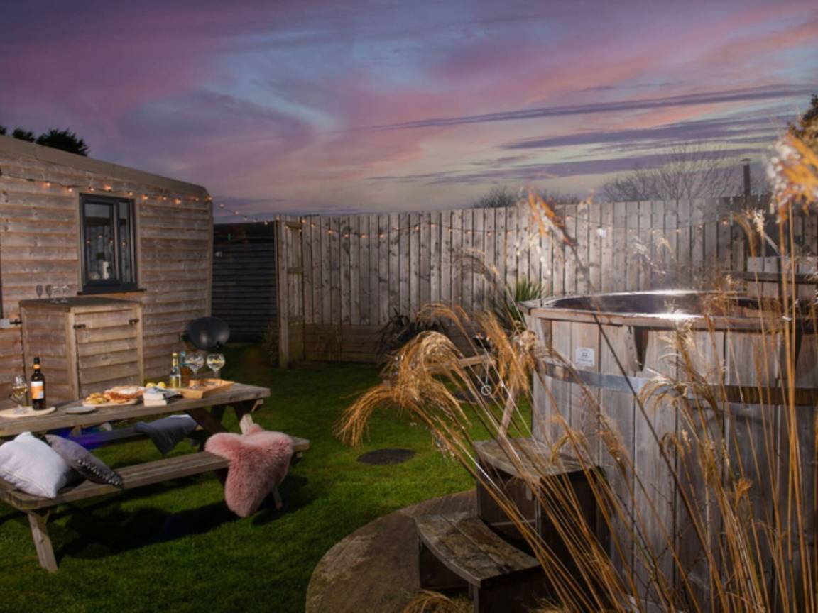 House ∙ 2 Bedrooms ∙ 4 Guests - Helston