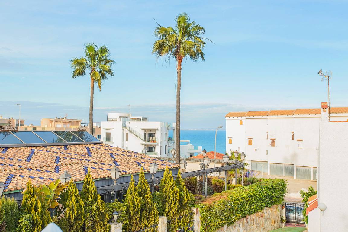 86 M² Bungalow ∙ 1 Habitación ∙ 4 Huéspedes - Torrevieja