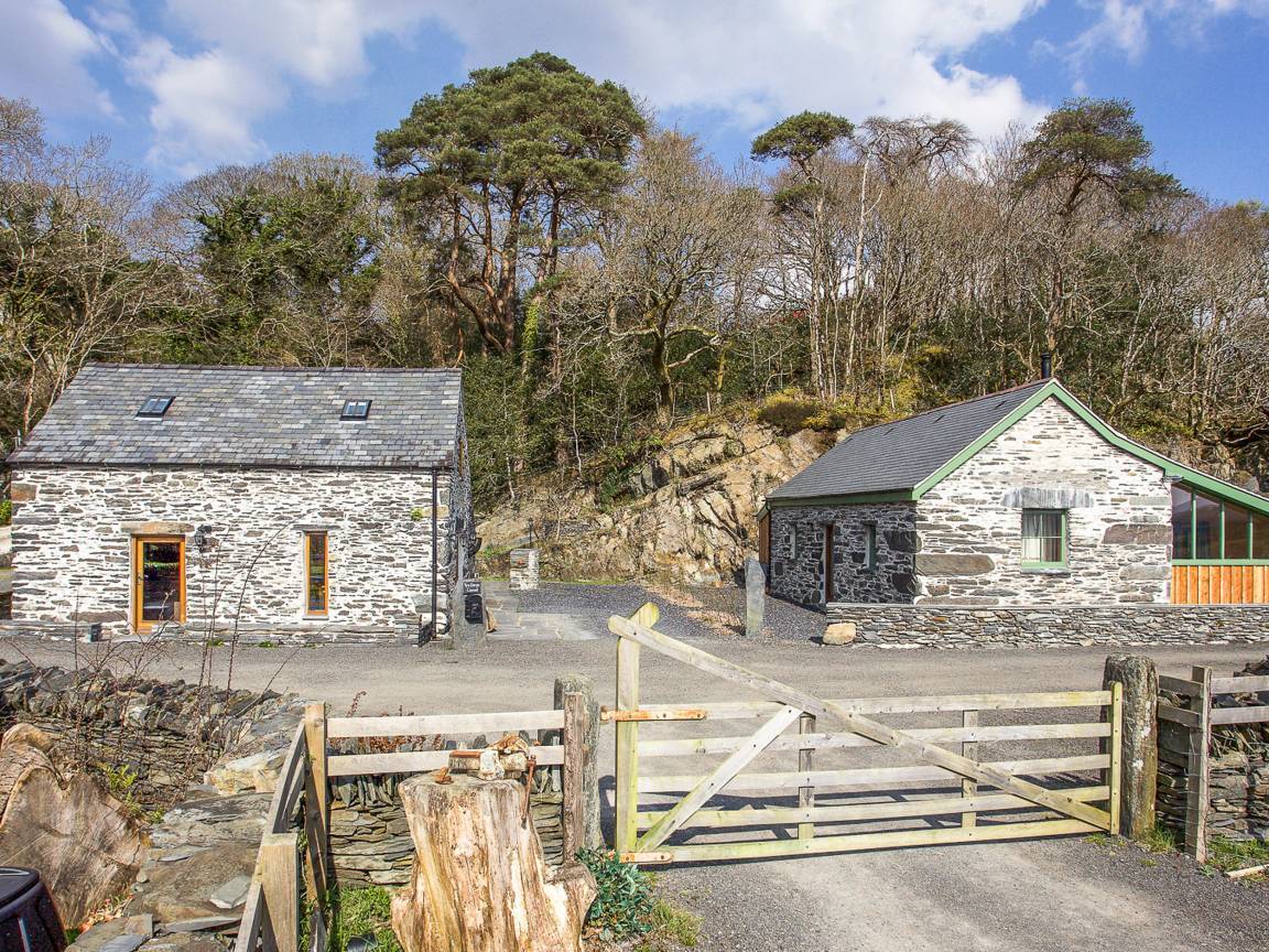 Cottage ∙ 2 Bedrooms ∙ 5 Guests - Portmeirion