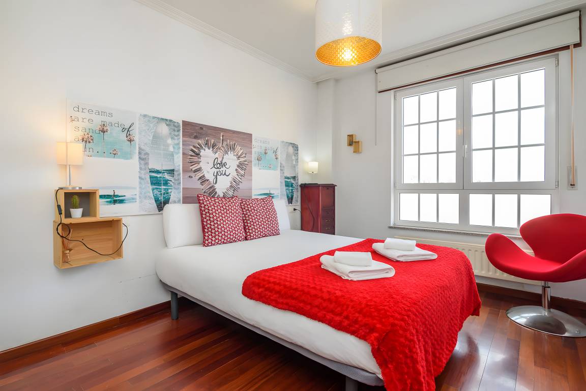 120 M² Apartamento ∙ 3 Habitaciones ∙ 8 Huéspedes - Ribadeo
