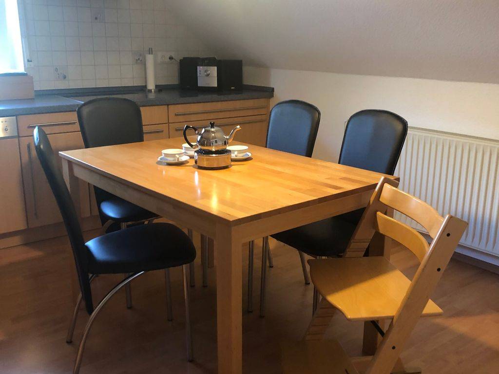 75 M² Ferienwohnung ∙ 1 Schlafzimmer ∙ 3 Gäste - Uplengen