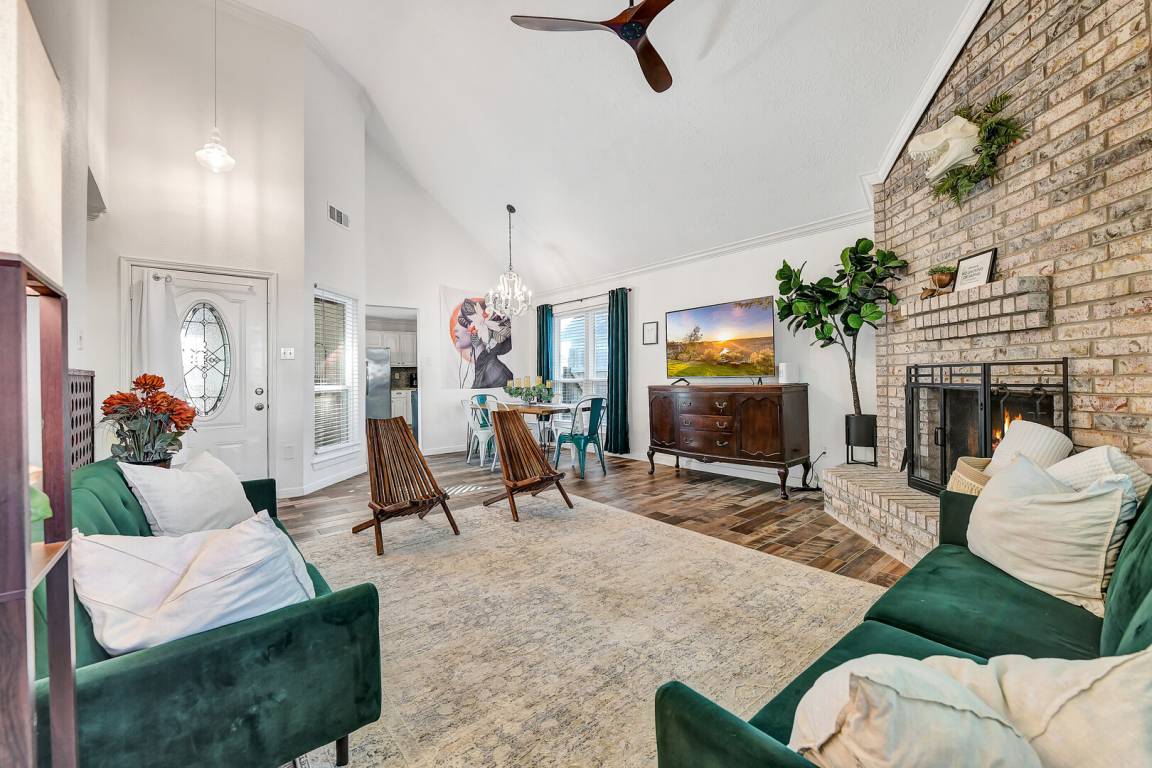 145 M² House ∙ 3 Bedrooms ∙ 8 Guests - League City, TX