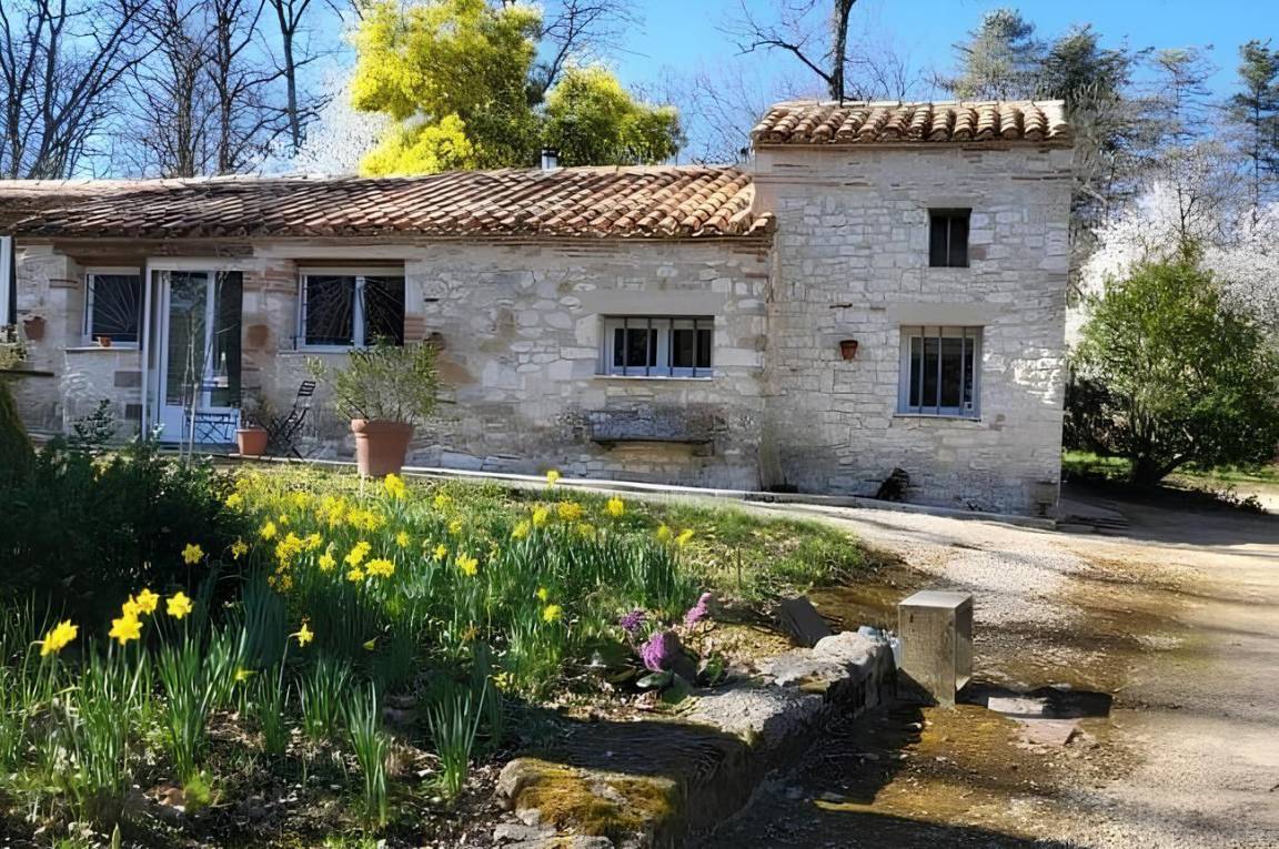 92 M² Gîte ∙ 1 Chambre ∙ 2 Personnes - Gaillac
