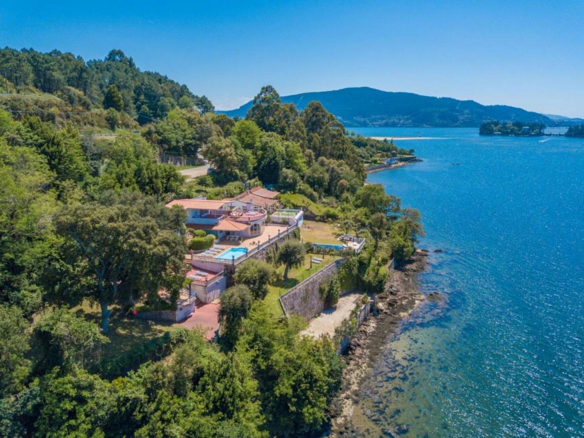 200 M² House ∙ 5 Bedrooms ∙ 8 Guests - Marín
