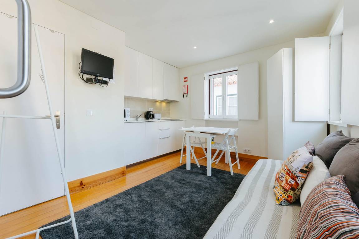 16 M² Apartamento ∙ 1 Quarto ∙ 2 Hóspedes - Almada