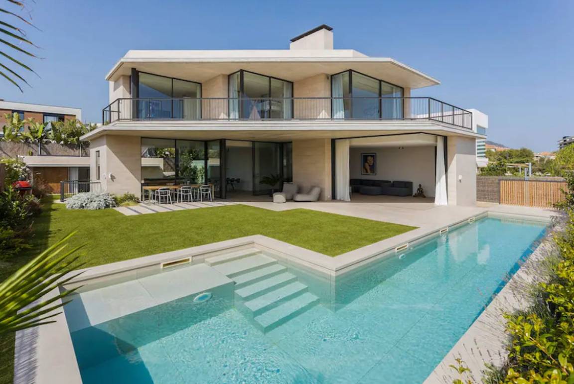 600 M² Ferienhaus ∙ 5 Schlafzimmer ∙ 10 Gäste - Sitges
