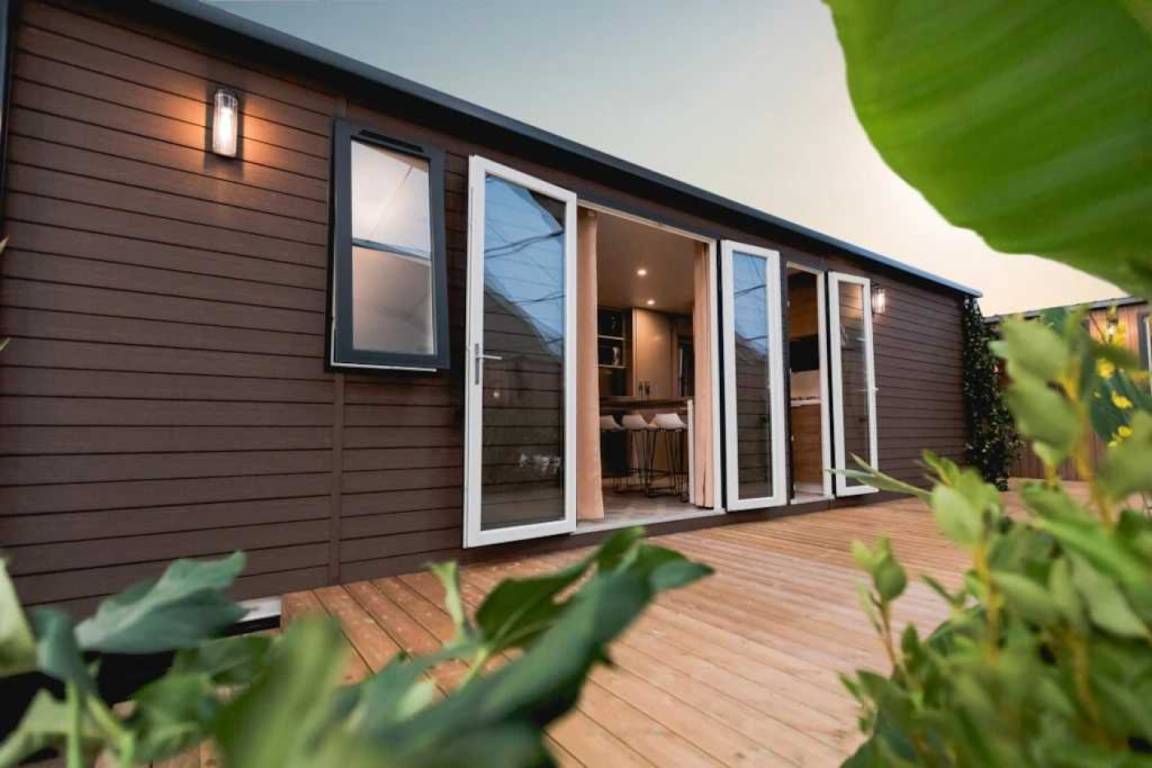 33 M² Camping-unterkunft ∙ 3 Schlafzimmer ∙ 6 Gäste - Pals