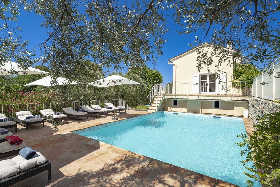 500 M² Villa ∙ 8 Bedrooms ∙ 16 Guests - Grasse