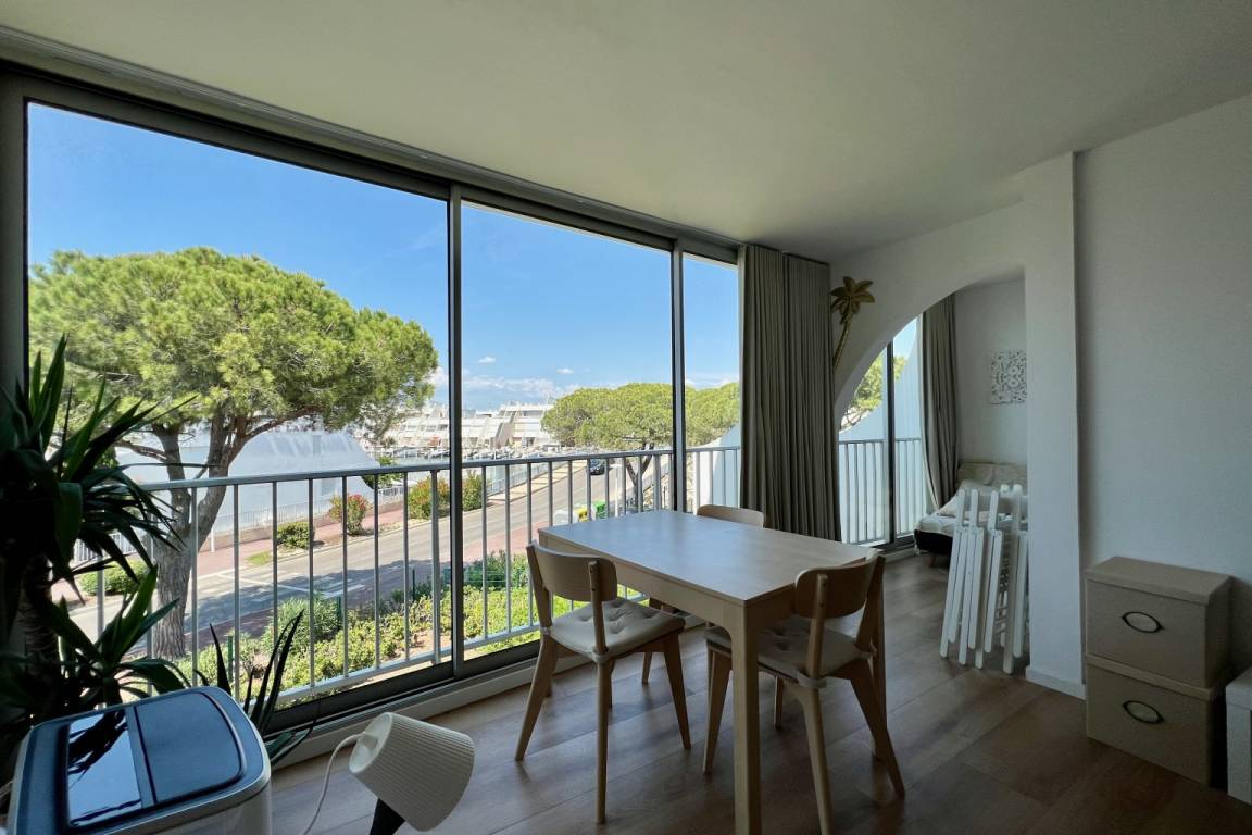 30 M² Appartement ∙ 1 Chambre ∙ 4 Personnes - Aigues-Mortes