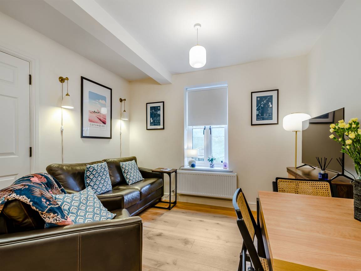 Cottage ∙ 2 Bedrooms ∙ 4 Guests - Bibury