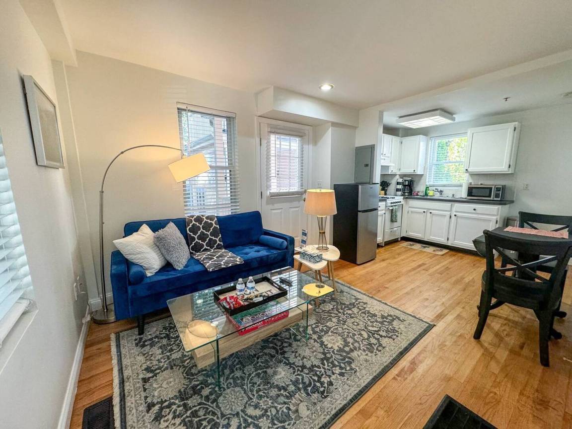 46 M² Ferienwohnung ∙ 1 Schlafzimmer ∙ 2 Gäste - Arlington, MA