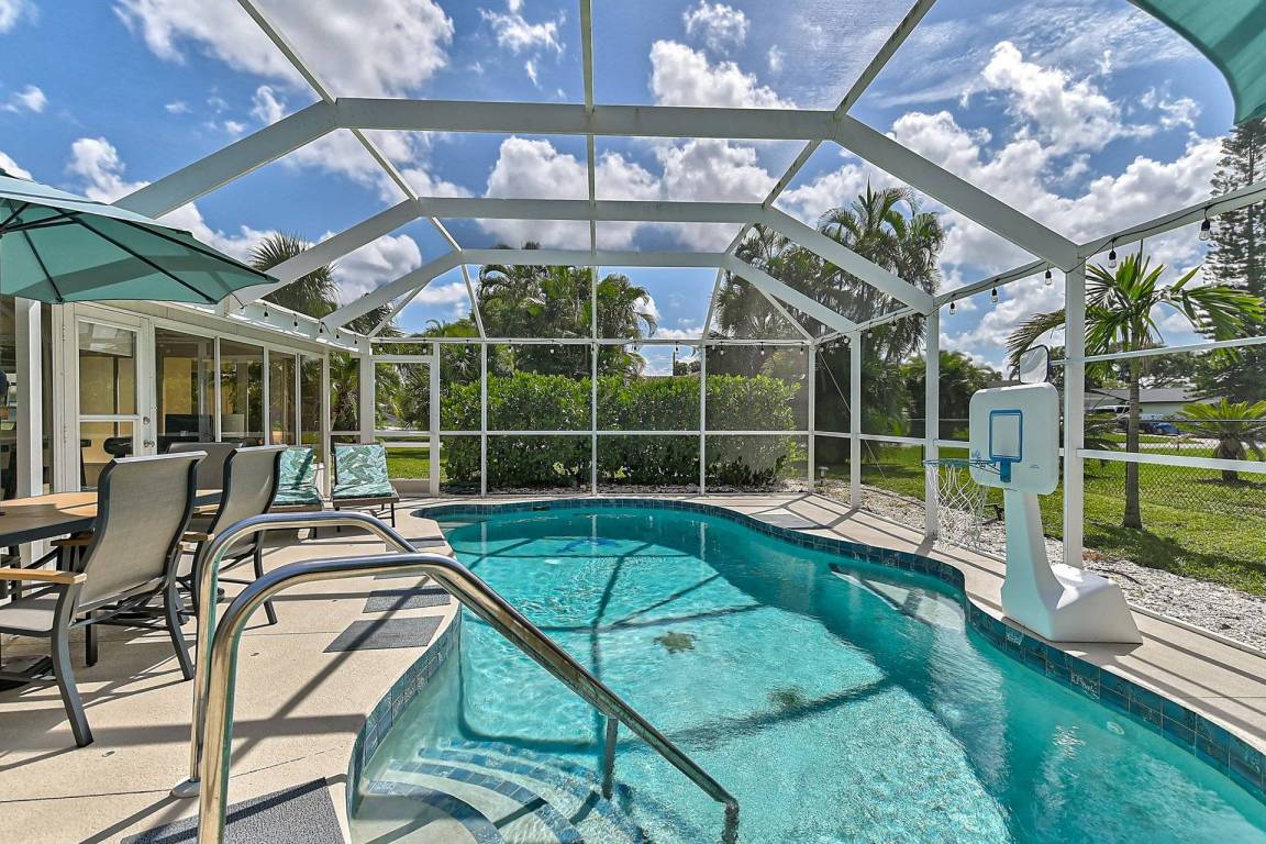 146 M² House ∙ 3 Bedrooms ∙ 8 Guests - Bradenton, FL