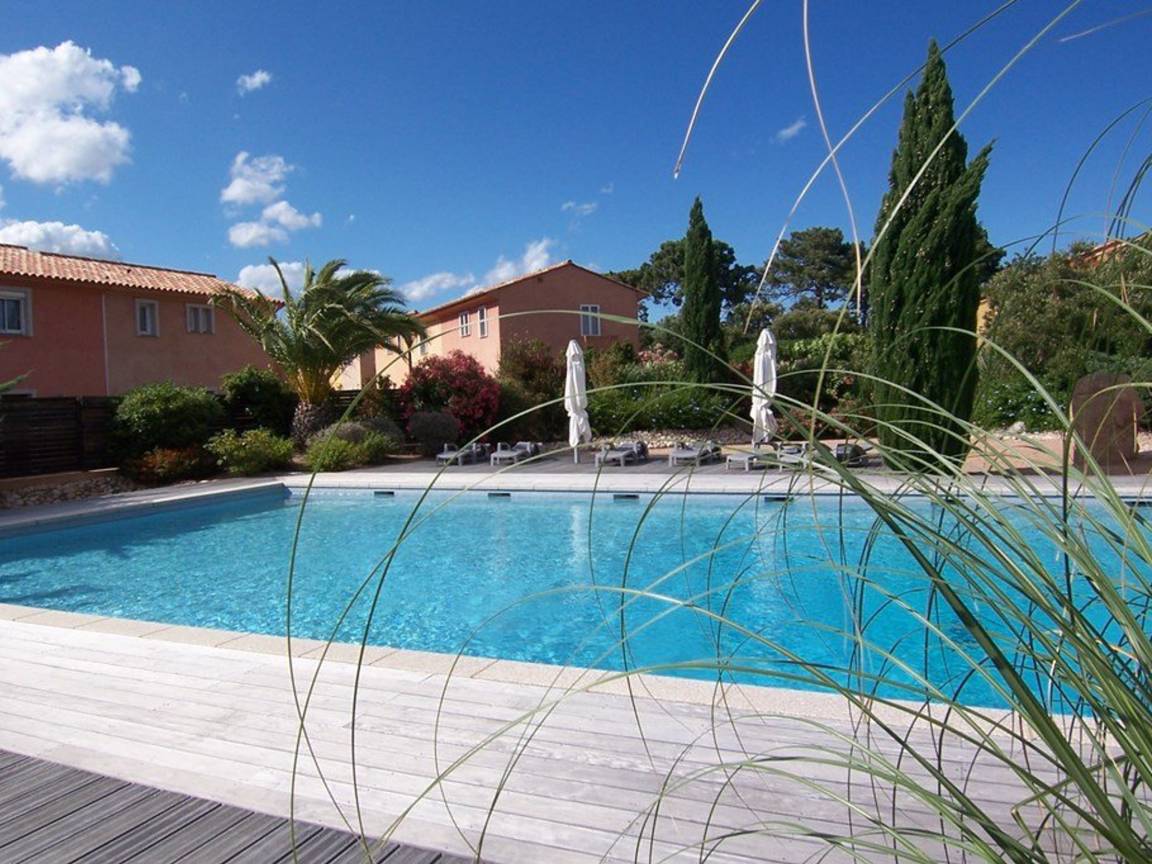 65 M² Villa ∙ 2 Bedrooms ∙ 4 Guests - Corsica