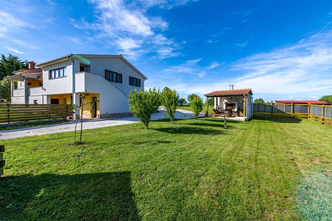53 M² Apartment ∙ 1 Bedroom ∙ 4 Guests - Pazin