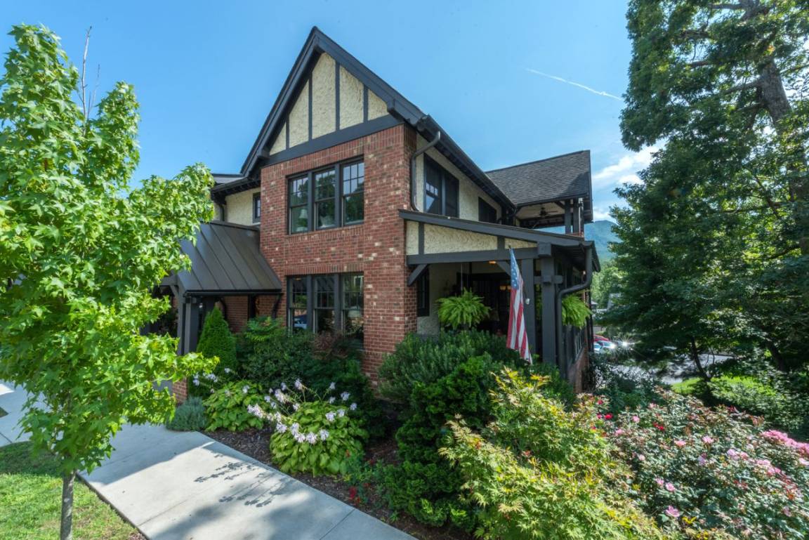 234 M² House ∙ 3 Bedrooms ∙ 6 Guests - Black Mountain, NC