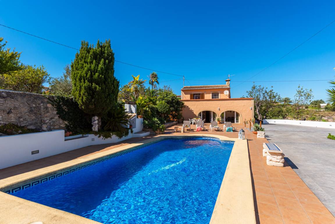 150 M² Villa ∙ 3 Bedrooms ∙ 6 Guests - Moraira