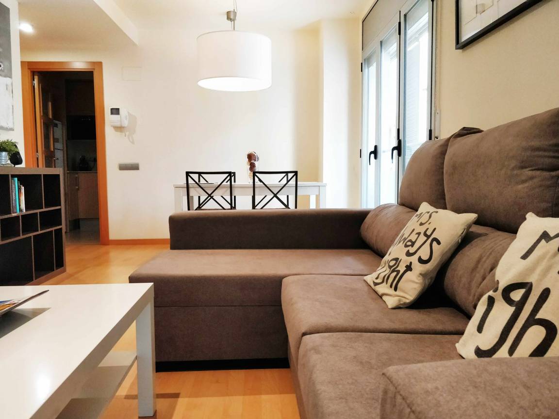 60 M² Apartamento ∙ 2 Habitaciones ∙ 3 Huéspedes - Mataró