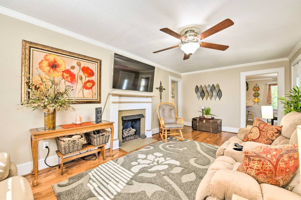 143 M² House ∙ 3 Bedrooms ∙ 6 Guests - Belmont, NC
