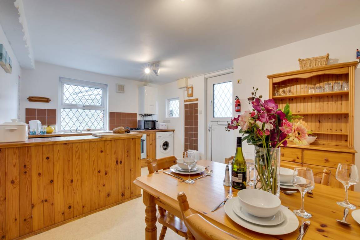 Apartment ∙ 2 Bedrooms ∙ 4 Guests - Carbis Bay