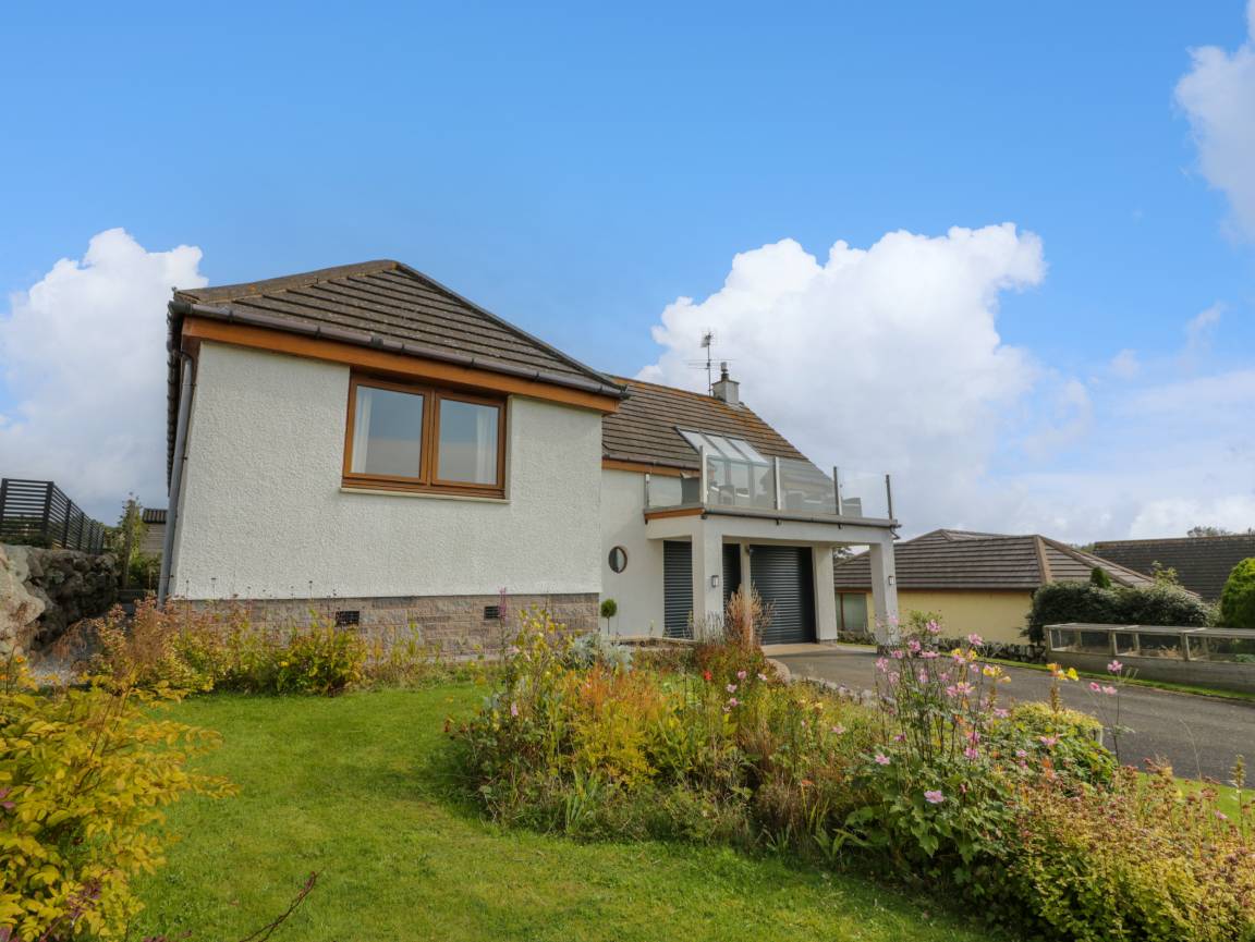 Cottage ∙ 3 Bedrooms ∙ 6 Guests - Castle Douglas