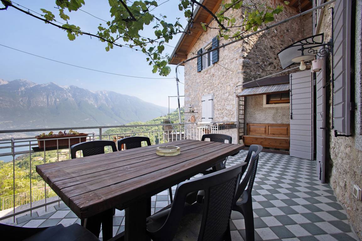 120 M² Ferienwohnung ∙ 3 Schlafzimmer ∙ 6 Gäste - Limone Sul Garda