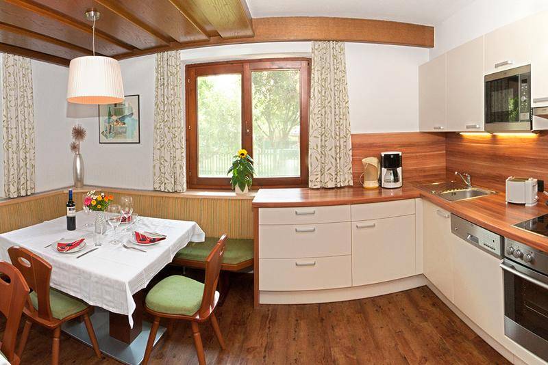 250 M² Ferienhaus ∙ 6 Schlafzimmer ∙ 14 Gäste - Stumm