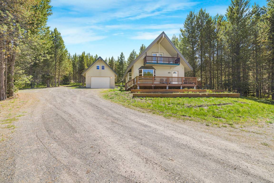 135 M² Cabin ∙ 3 Bedrooms ∙ 16 Guests - Island Park, ID