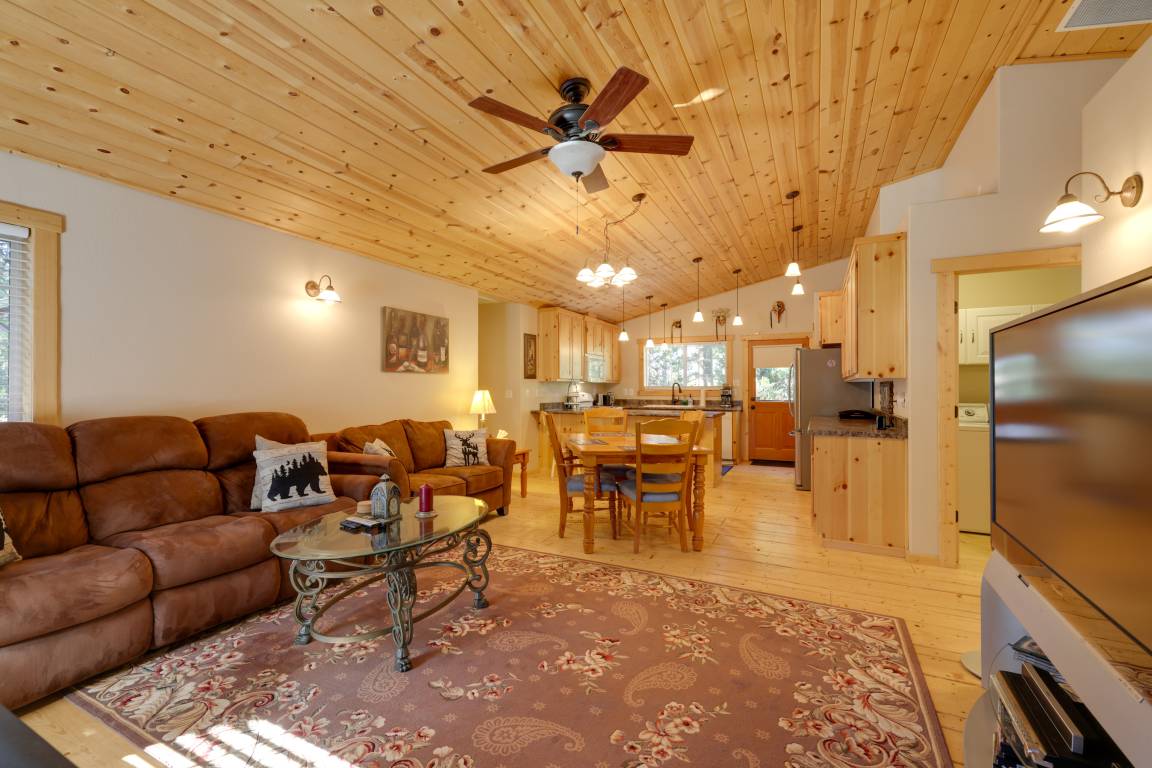 131 M² House ∙ 3 Bedrooms ∙ 8 Guests - Murphys, CA