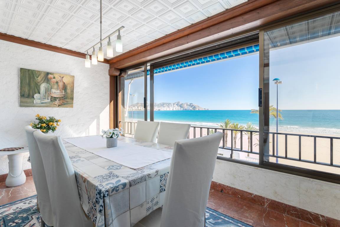 162 M² Apartment ∙ 4 Bedrooms ∙ 8 Guests - Benidorm