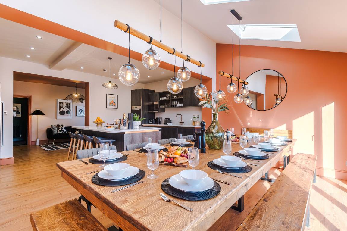Cottage ∙ 8 Bedrooms ∙ 18 Guests - Rhos on Sea