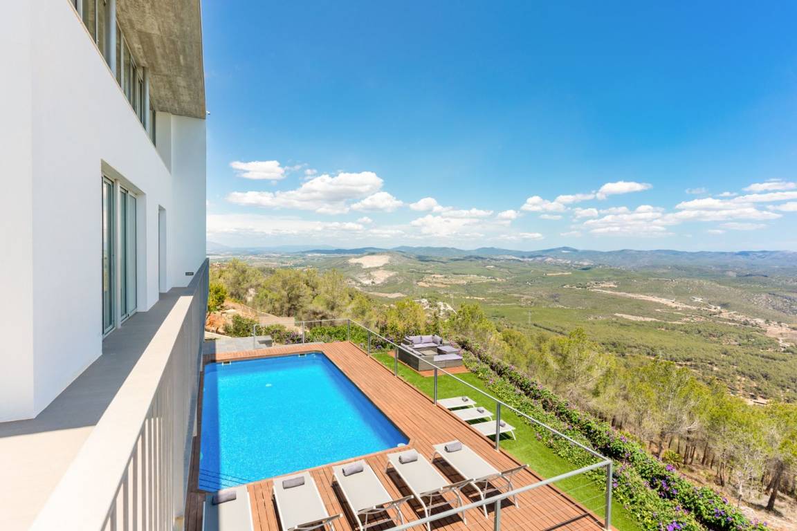 Villa ∙ 4 Slaapkamers ∙ 8 Gasten - Cubelles