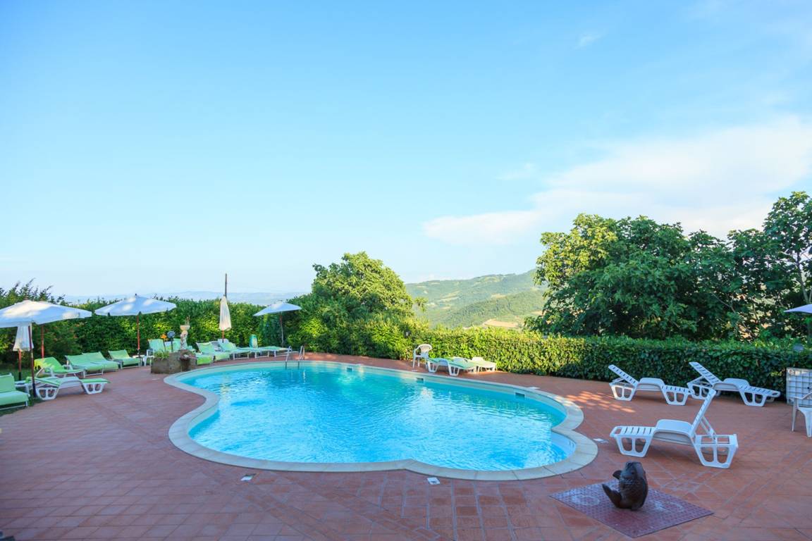 600 M² Villa ∙ 7 Bedrooms ∙ 24 Guests - Città di Castello
