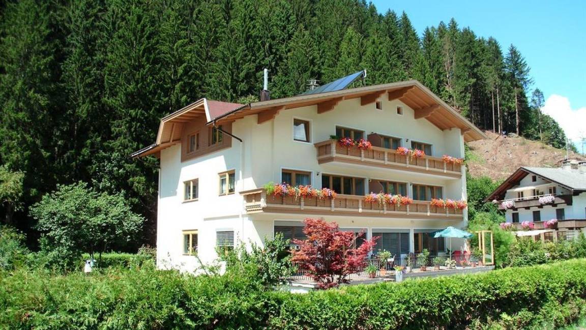 70 M² Apartment ∙ 2 Bedrooms ∙ 6 Guests - Zillertal