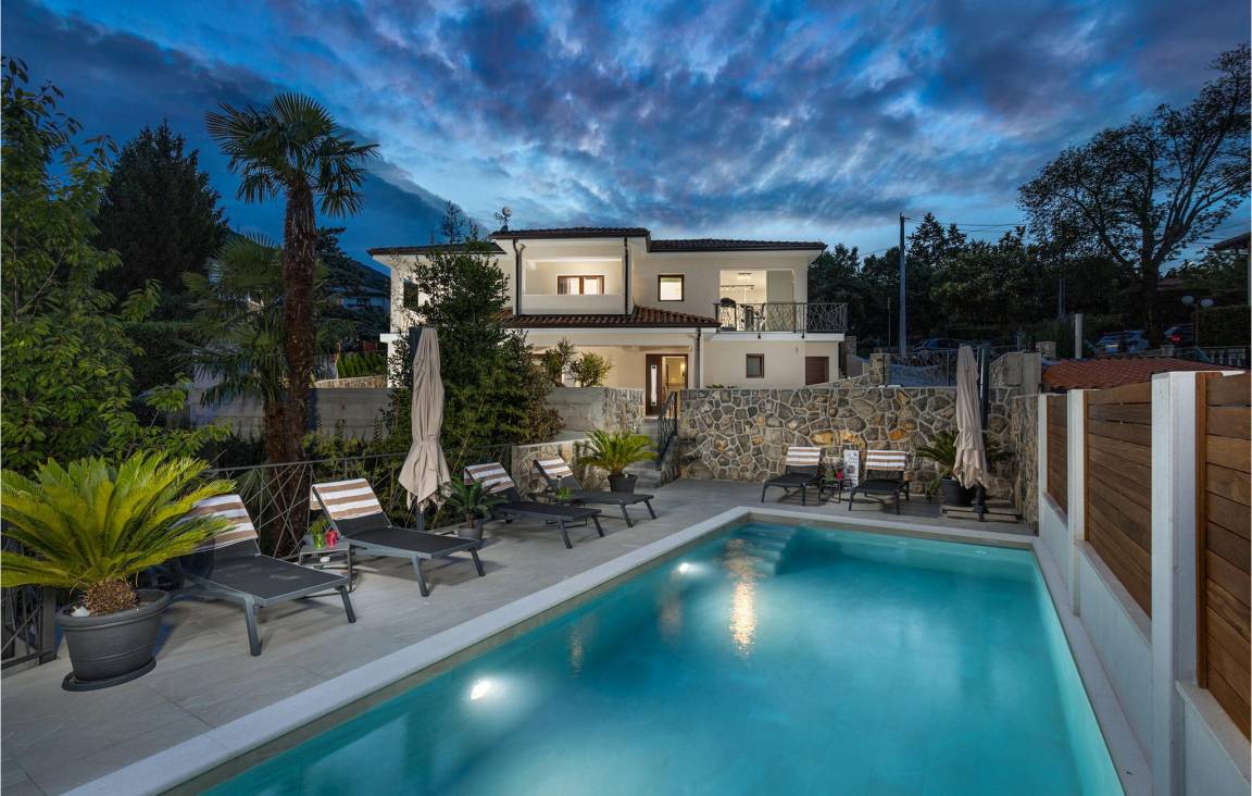 222 M² Ferienhaus ∙ 3 Schlafzimmer ∙ 6 Gäste - Opatija