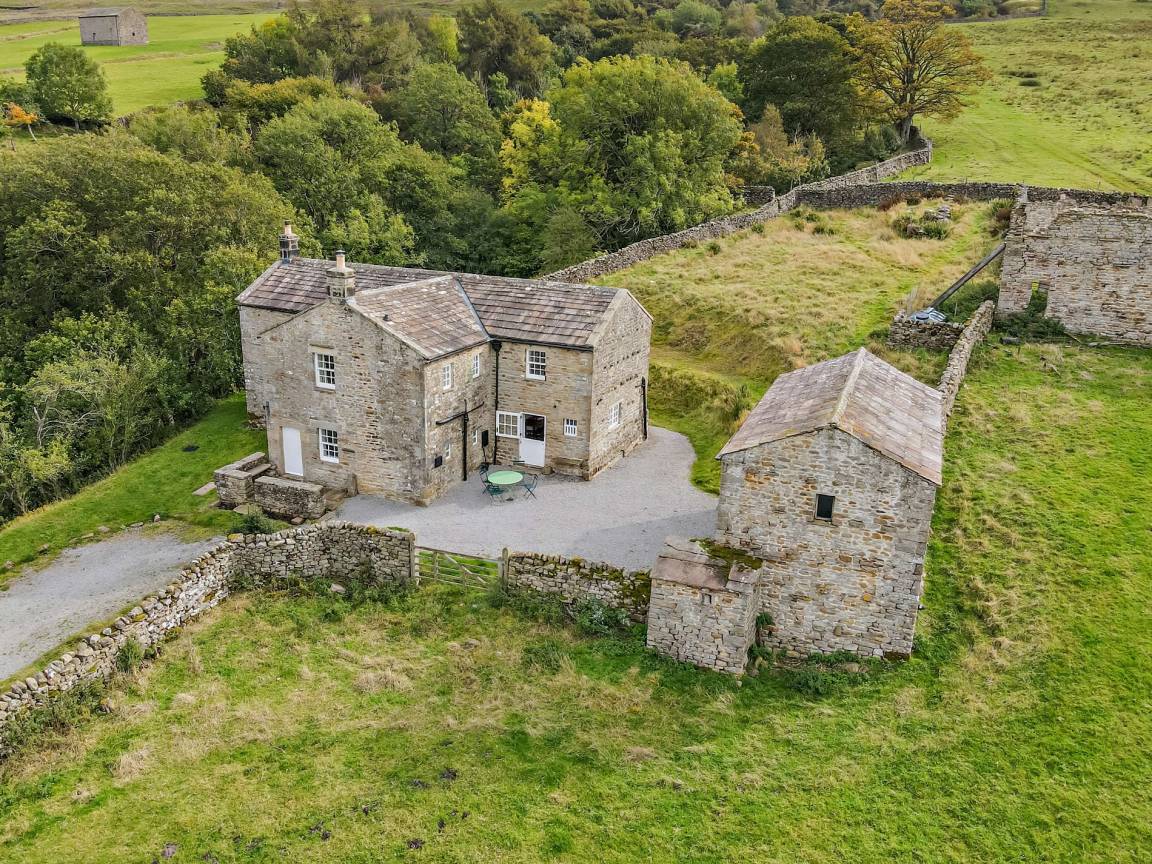 Cottage ∙ 4 Bedrooms ∙ 8 Guests - Leyburn