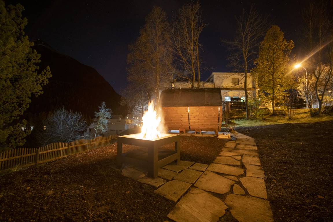 140 M² Ferienwohnung ∙ 4 Schlafzimmer ∙ 10 Gäste - Scuol