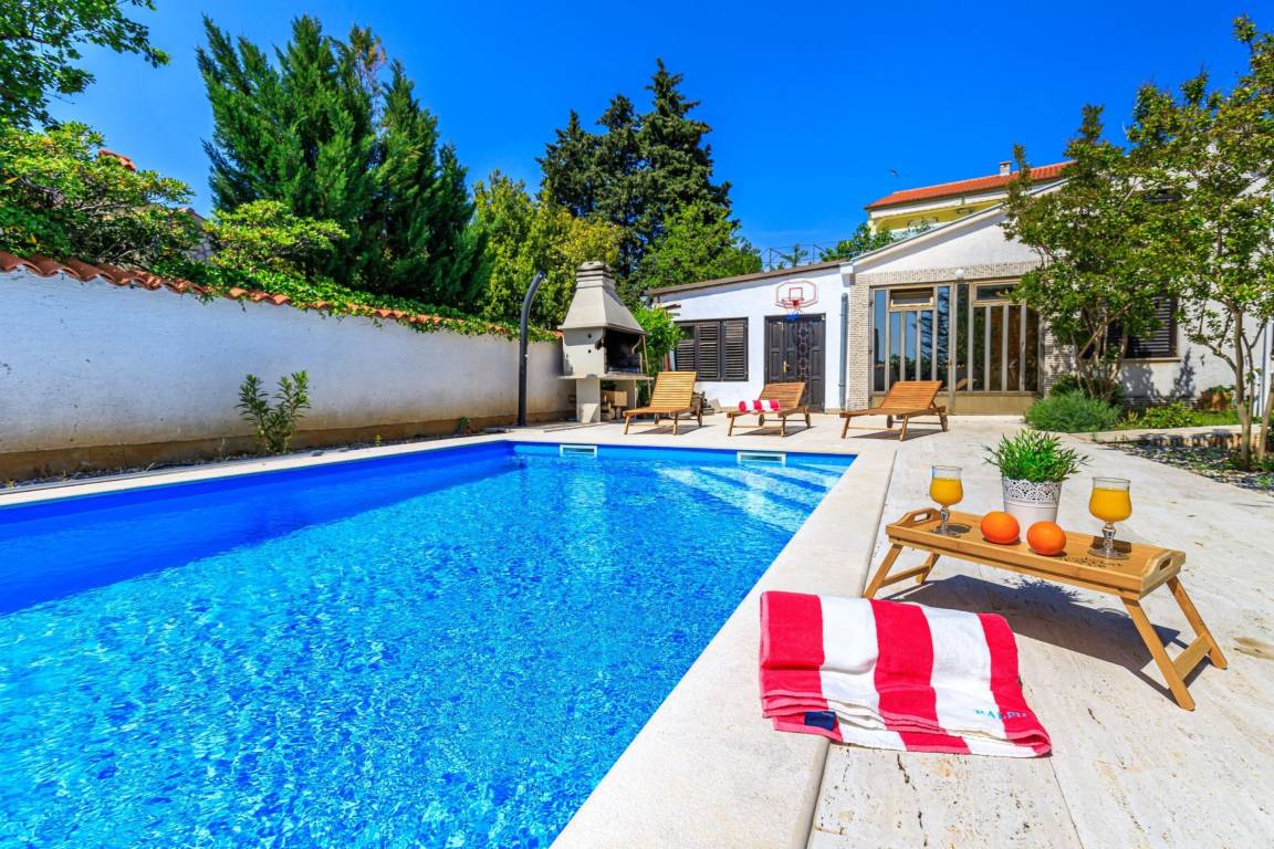 110 M² Apartment ∙ 3 Bedrooms ∙ 6 Guests - Krk