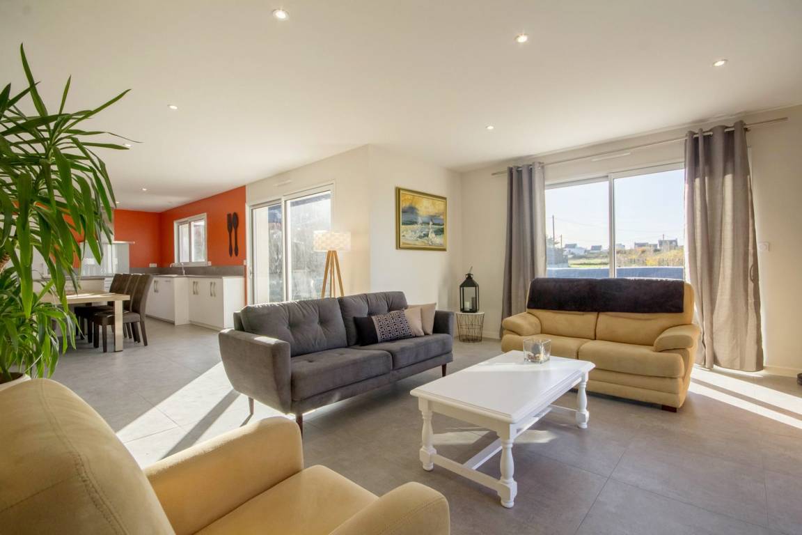 195 M² Gîte ∙ 5 Chambres ∙ 10 Personnes - Étel