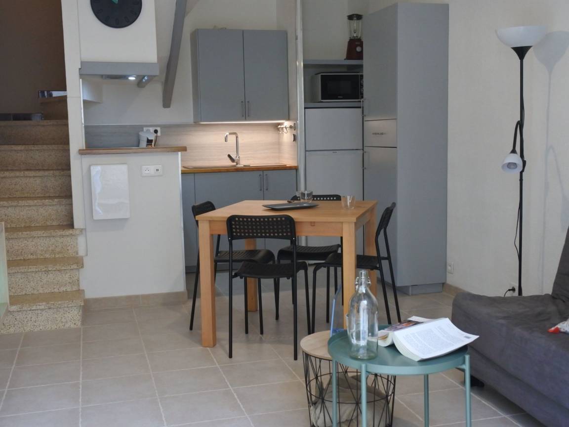 33 M² Ferienhaus ∙ 1 Schlafzimmer ∙ 2 Gäste - Arles