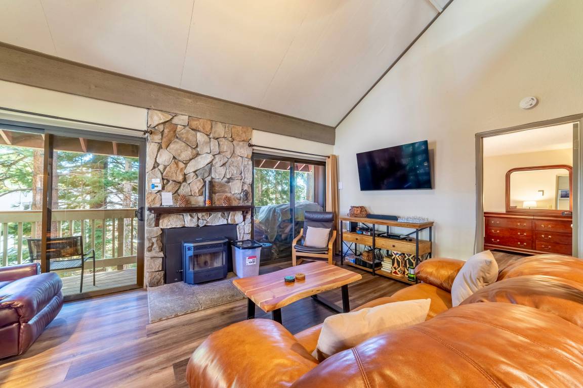 107 M² Condo ∙ 2 Bedrooms ∙ 6 Guests - Mammoth Mountain, CA
