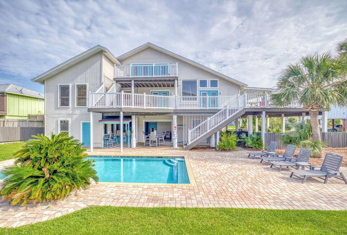 282 M² House ∙ 4 Bedrooms ∙ 19 Guests - Pensacola Beach, FL