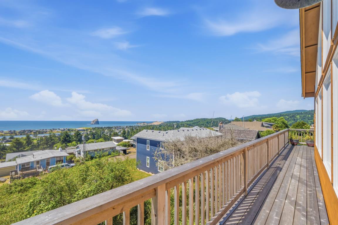 288 M² House ∙ 6 Bedrooms ∙ 10 Guests - Pacific City, OR