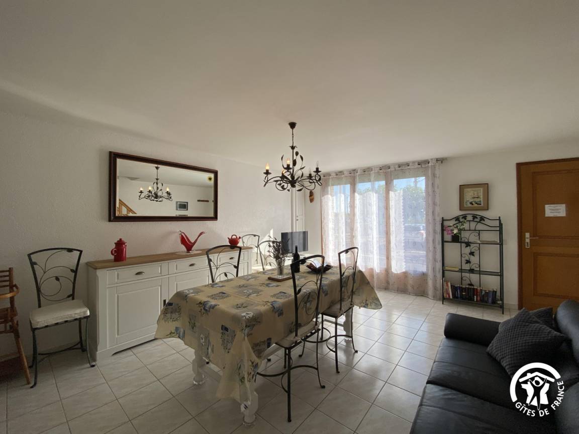 72 M² Gîte ∙ 2 Chambres ∙ 5 Personnes - Vinça