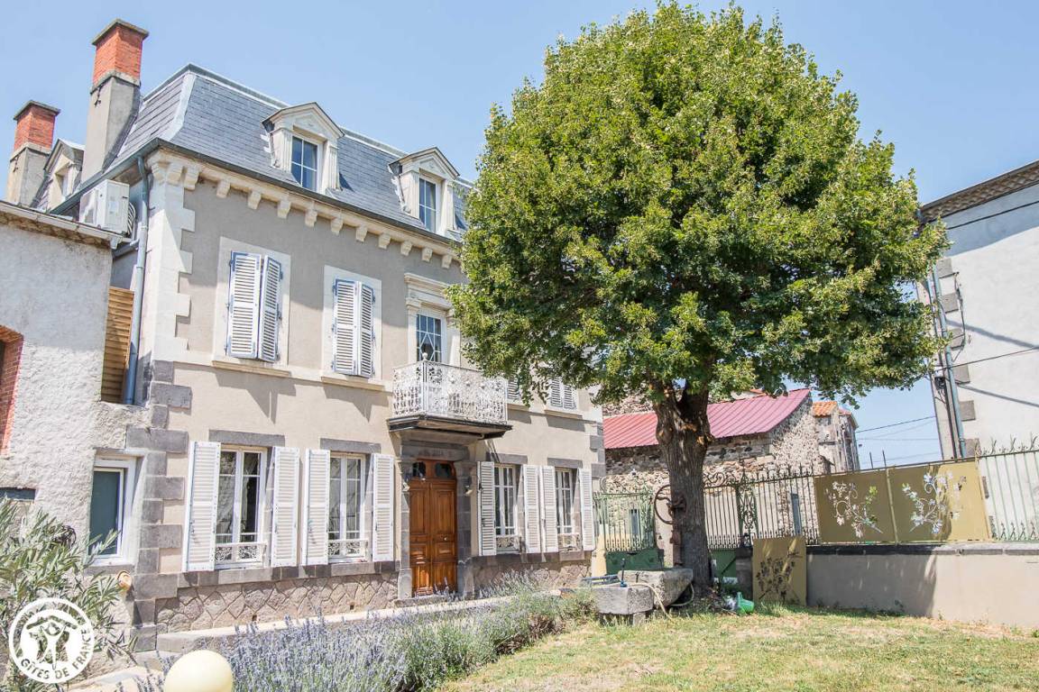 82 M² Gîte ∙ 3 Chambres ∙ 6 Personnes - Puy-de-Dôme