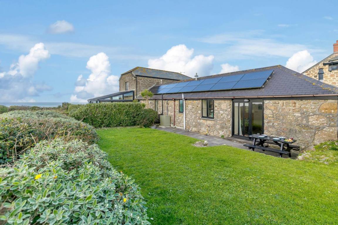 Cottage ∙ 2 Bedrooms ∙ 4 Guests - Sennen Cove